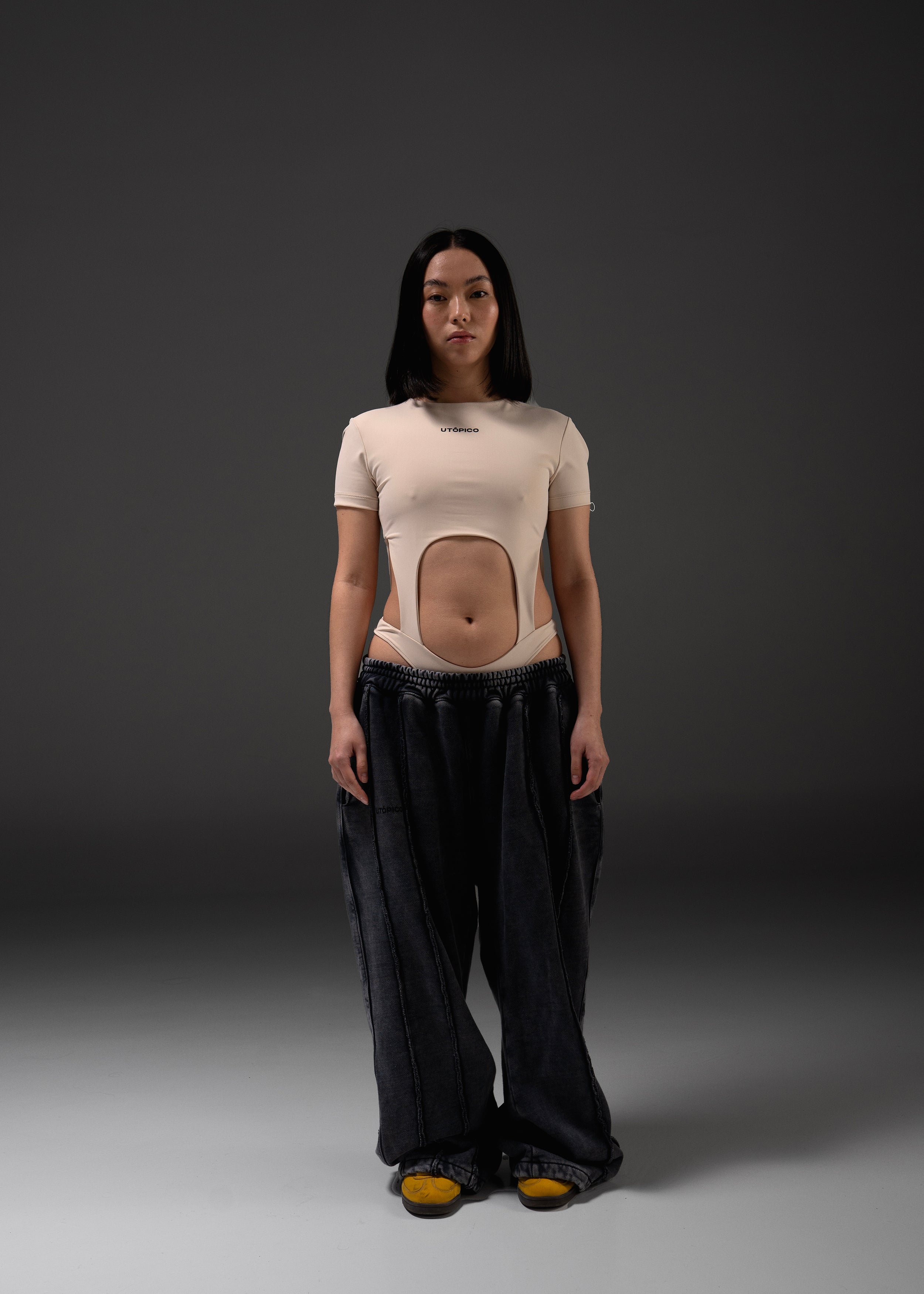 Body Interconection - Nude